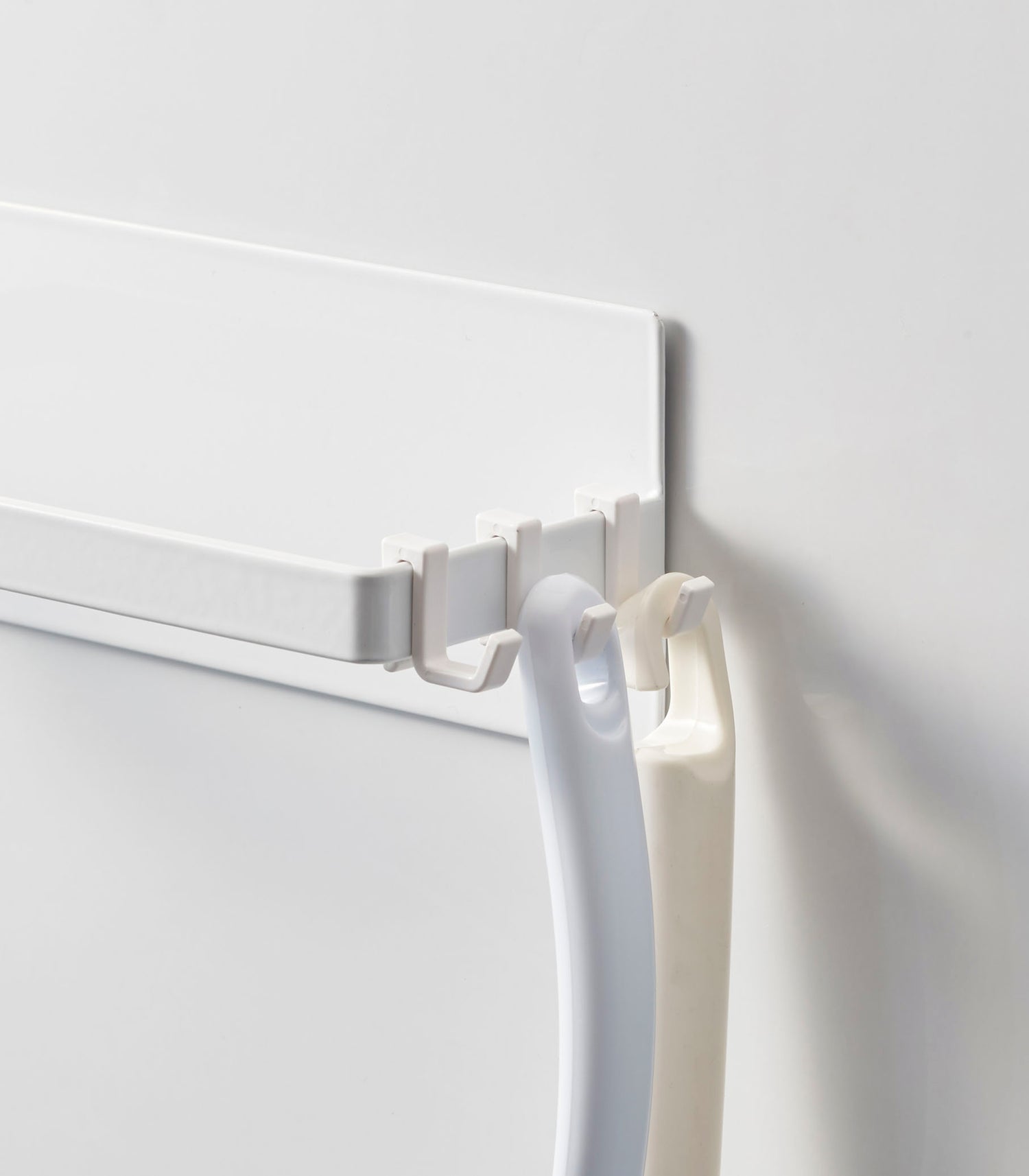 Magnetic Clothes Hanger Rack - Steel - Yamazaki Home